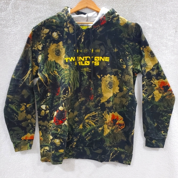 Other | Twenty One Pilots Adult Camo Pullover Trench Album Flower ...